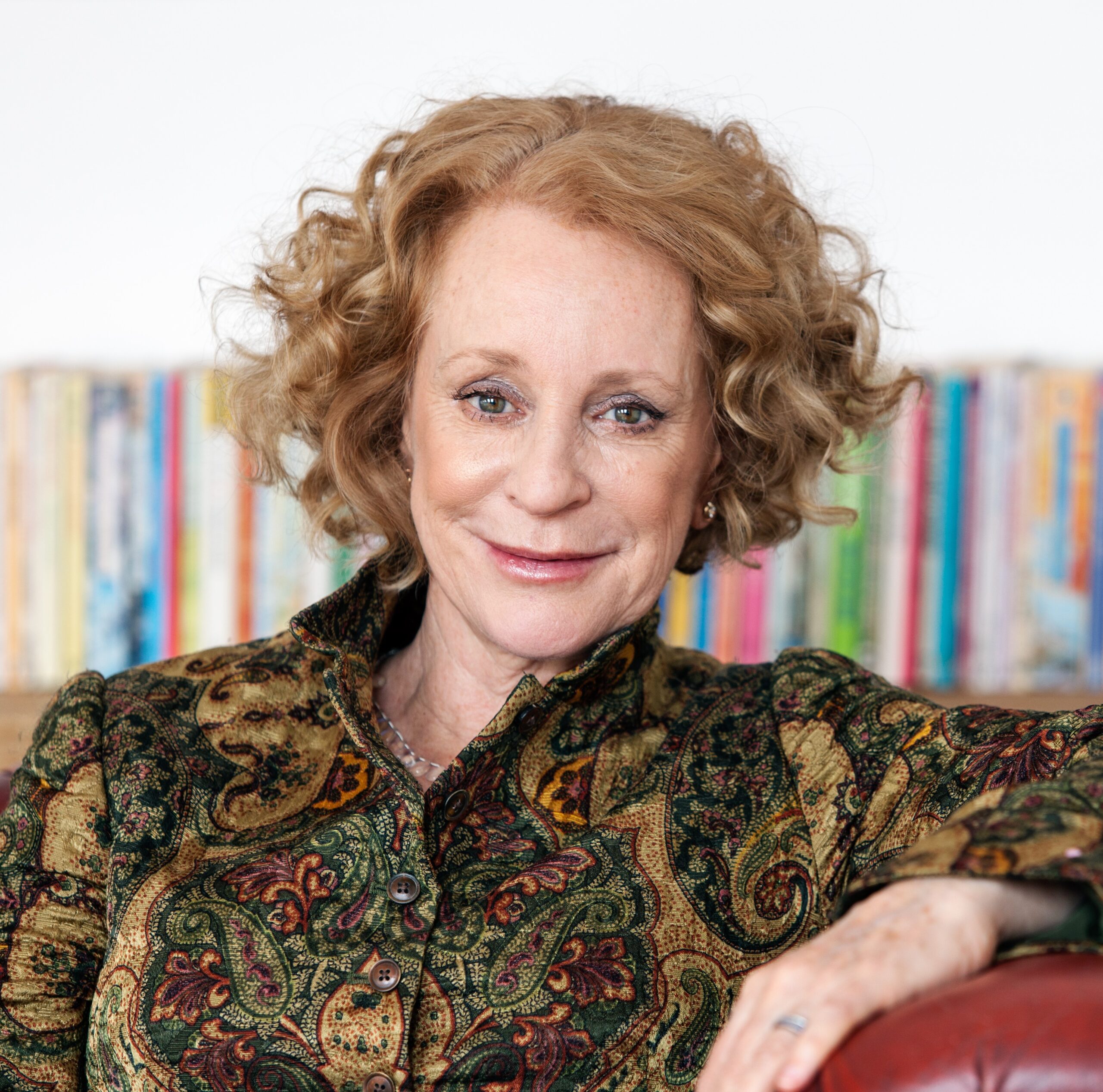 Philippa Gregory’s 5 Surprising Facts About Tudor-Era Women • Good Reading