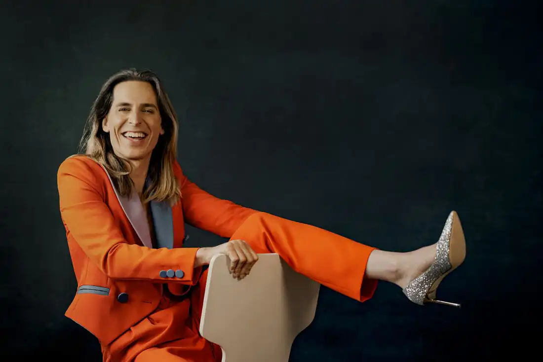 What is author Jason June reading? • Good Reading