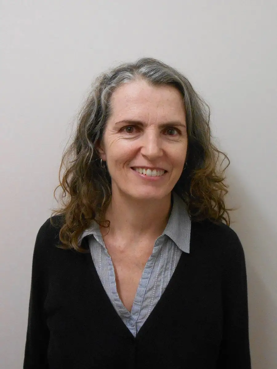 Tracy Ryan on The Queen’s Apprenticeship • Good Reading
